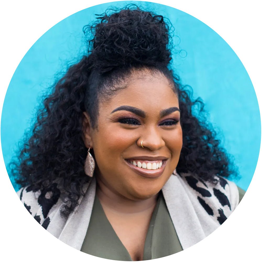 Angie Thomas Books | Readers Warehouse